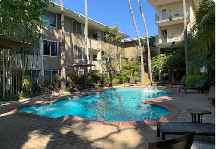 Every Day Is Summer In Brentwood - Beverly Hills, CA