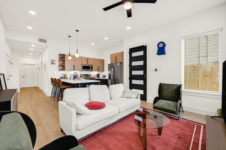 10–15 Min To Downtown • Newly Built 3br/2ba Home - Houston, TX