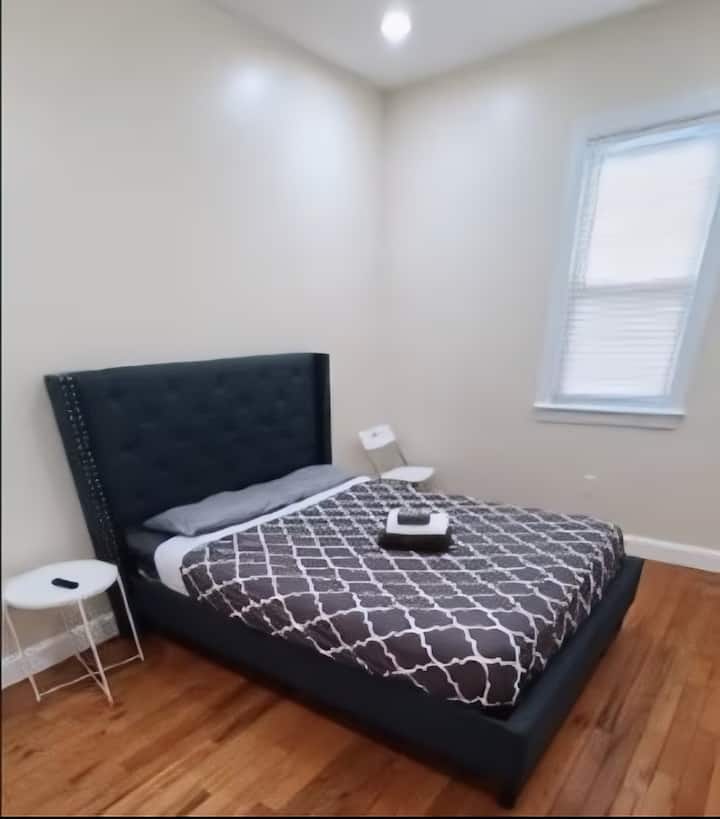 City Luxe Apartment – Steps From The Heart - Chester, PA