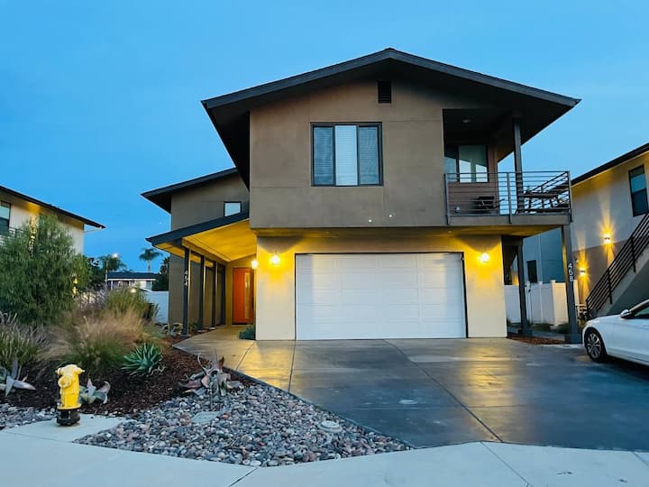 4bd 3bth Family Lux Home - Escondido, CA