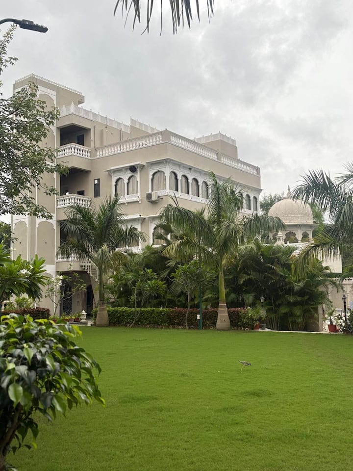 Luxury Villa With Pool In Udaipur - Udaipur