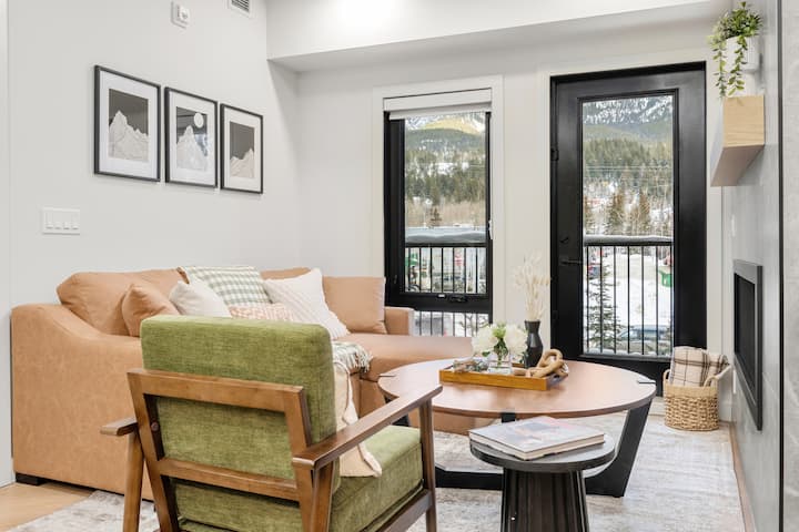 Charming Mountain Escape|1br W/ Balcony Near Banff - Canada