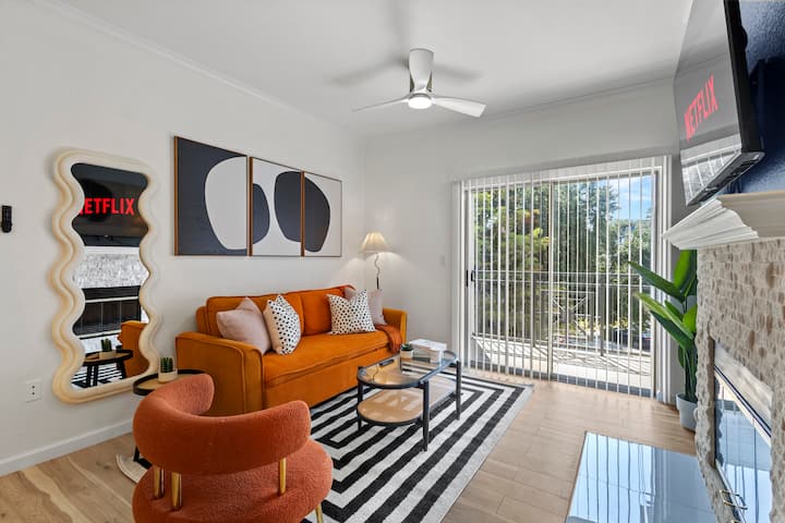 Modern 1br W/ Parking | Oak Lawn · Uptown Dallas - Dallas