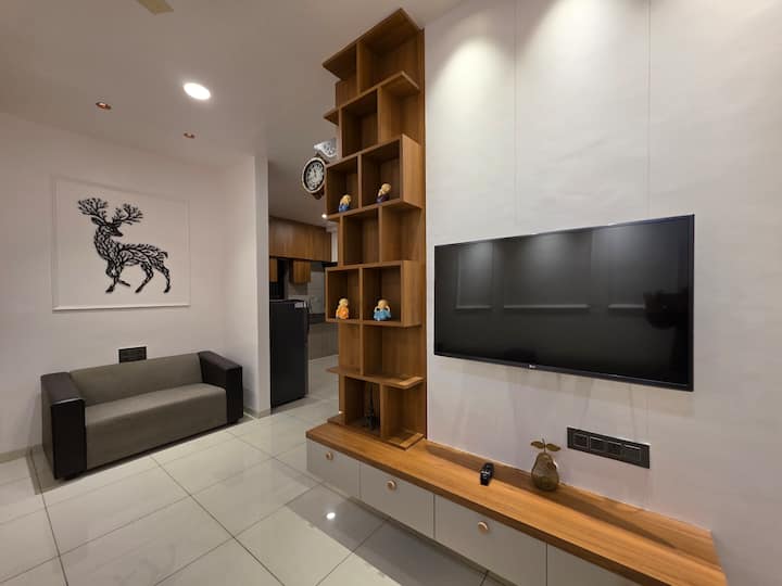 Brand New Luxury Apartment With Whole City View - Vadodara