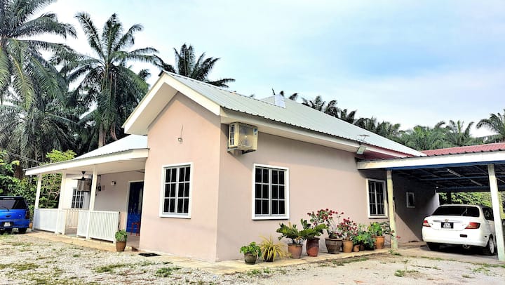 D&j Homestay. 
Stylish Modern Cozy Home In Ijok - Bestari Jaya