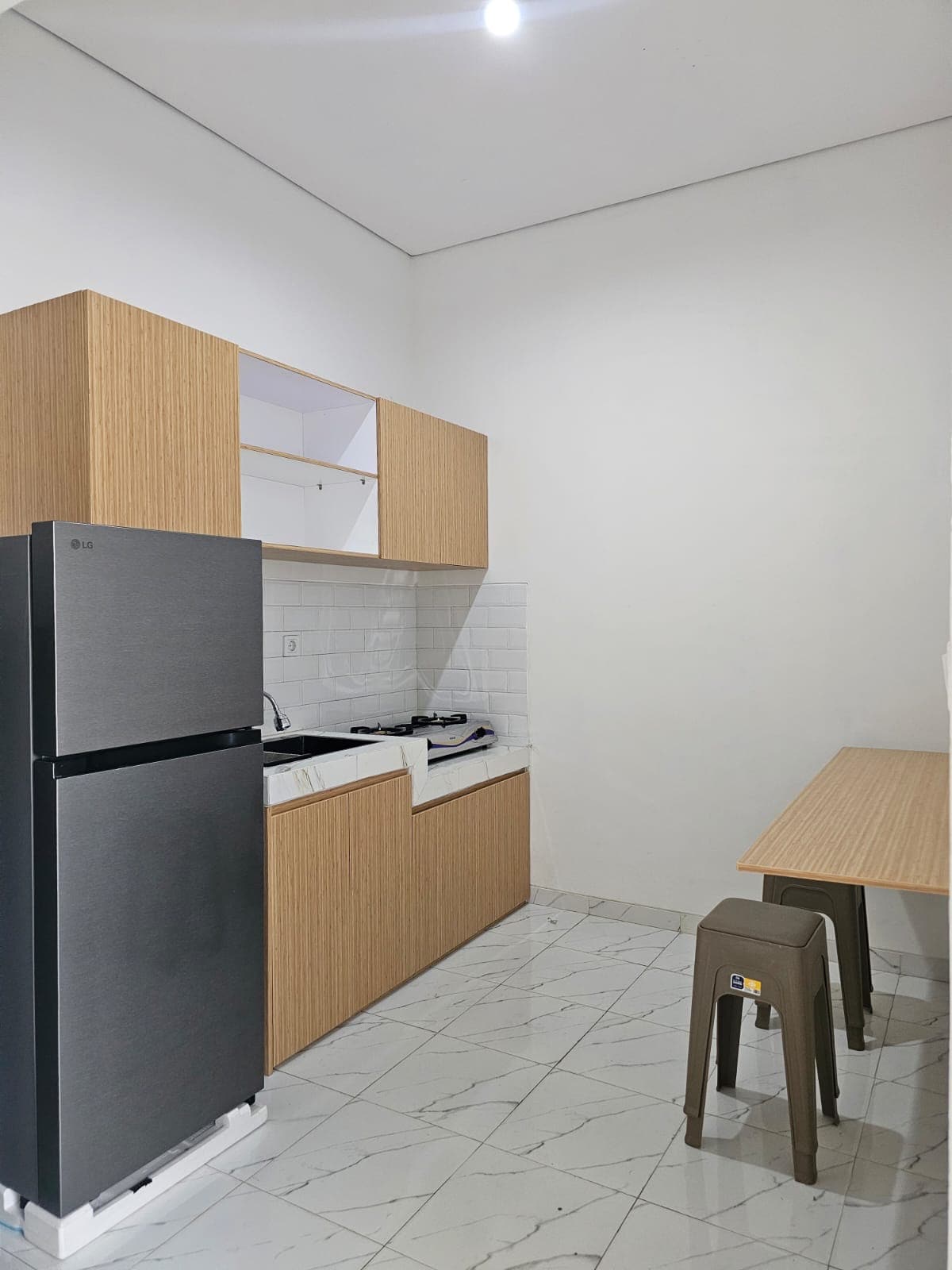 Omahe Pipi 2 - Room Type 3 - Guesthouses for Rent in Banyumanik ...