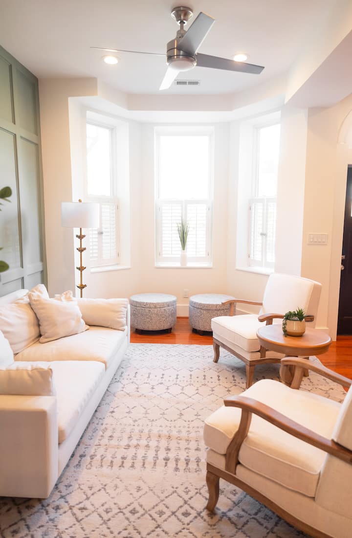 Spacious Capitol Hill Home With Parking - Washington D.C., DC