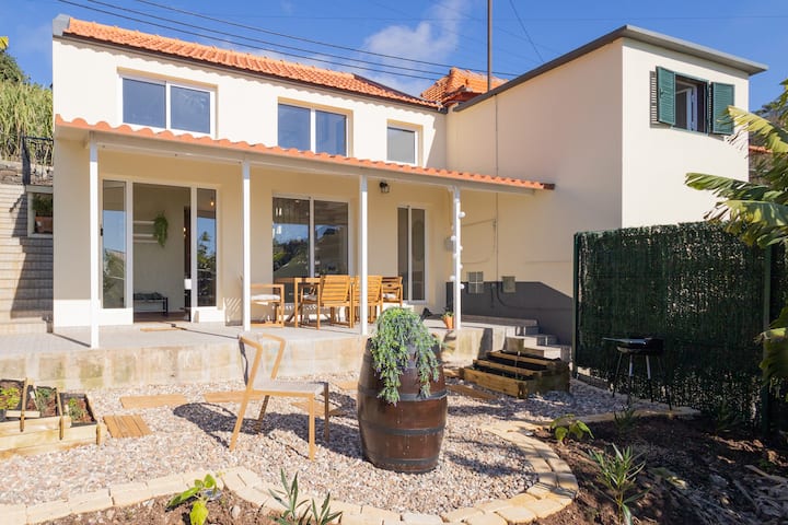 Romantic Sea View Wine House - Ponta do Sol