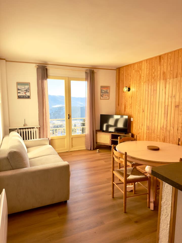 Altitude 1690 - Spacieux 2 Pièces Avec Balcon - Bourg-Madame