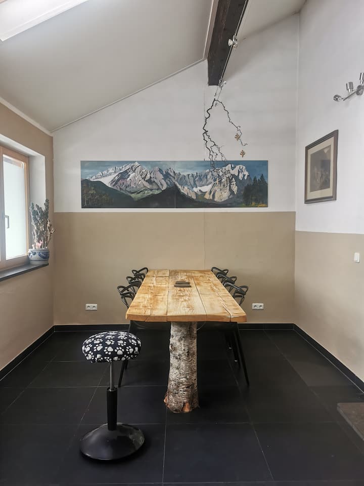 Artsy Family Apartment - Grainau