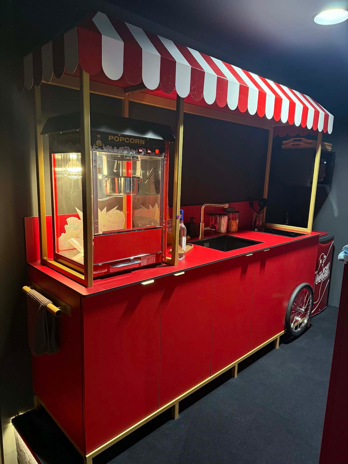 Appartement Cinéma – Écran Géant & Dolby Atmos - Appartements à louer à ...