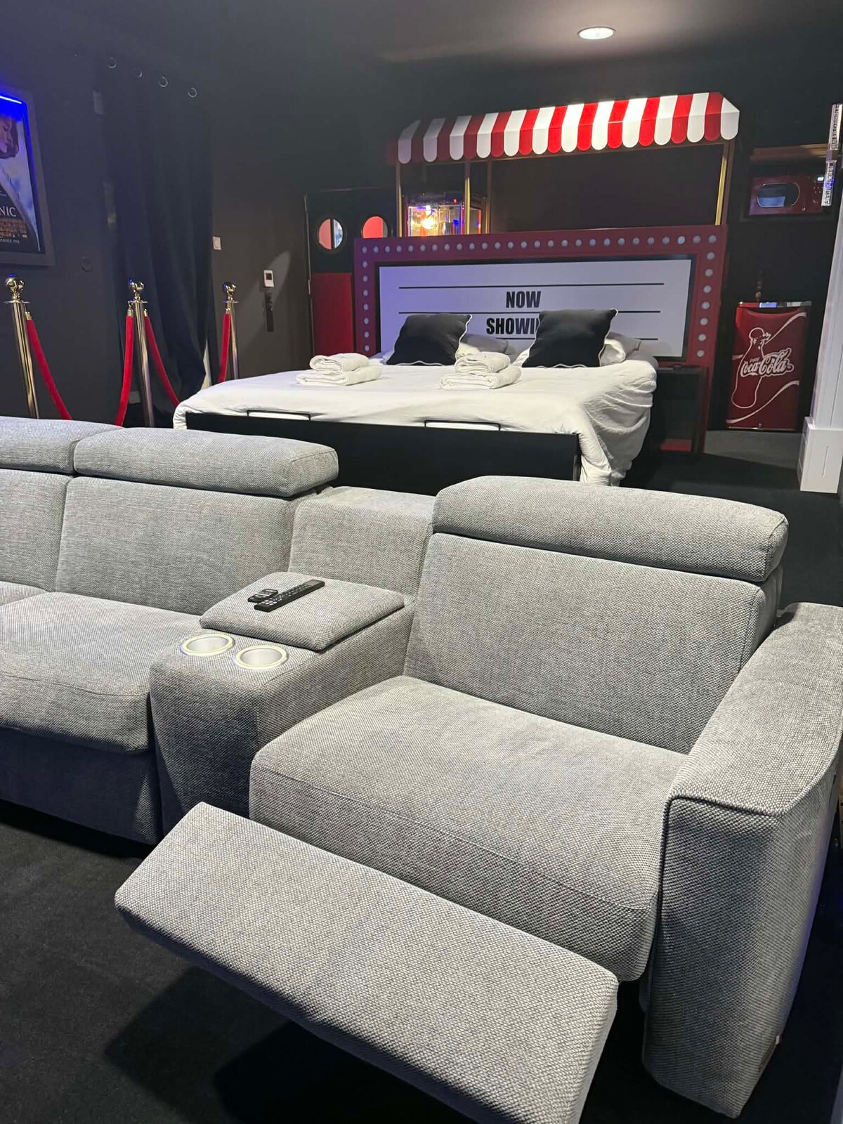 Appartement Cinéma – Écran Géant & Dolby Atmos - Appartements à louer à ...