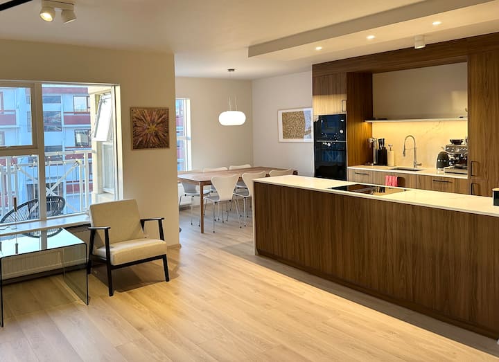 Spacious And Modern 1br Apartment With Balcony - Reykjavik