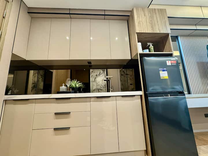 1825 | Zuri Suite | 2 Beds | Luxe Vibes |Near Moa - Manila