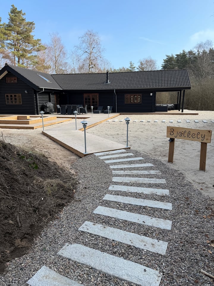 Bjælkely

- En Bjælkehytte Med Lækkert Udemiljø - Denmark