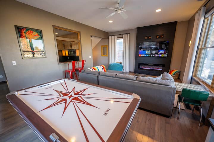 Family Retreat • Sauna + Arcade • Sleeps 12+ - Helena, MT