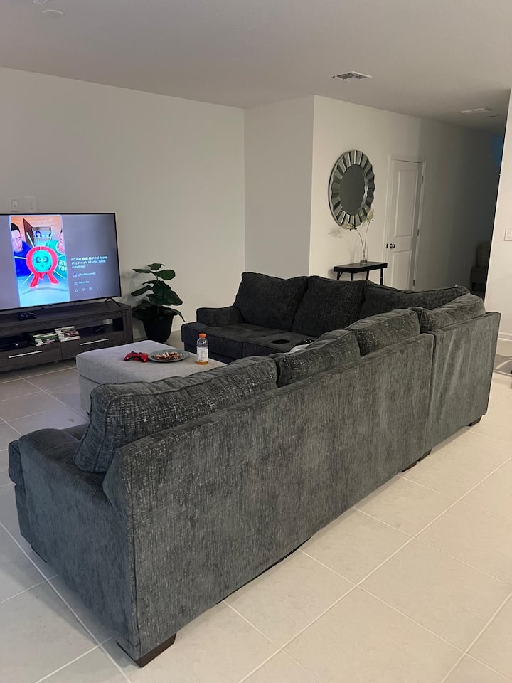 Charming Two-story House - Lake Wales, FL