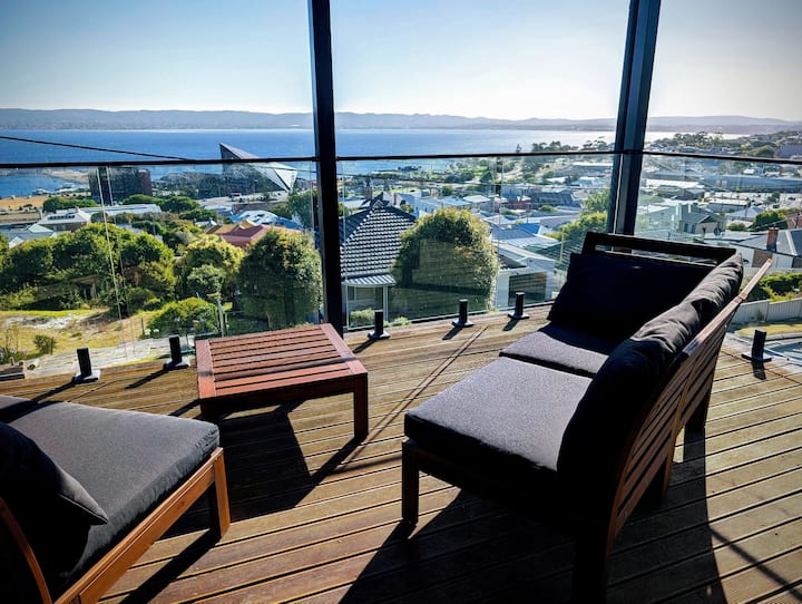 'Simply The Best View' In Central Albany - Albany