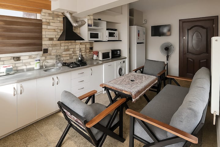 Large Terrace  Downtown Kızılay ÇAnkaya 3th. Floor - Ankara