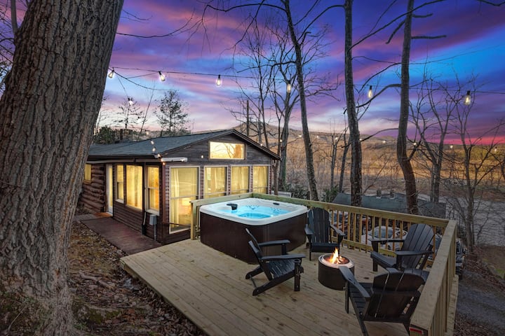 Moonlit Hollow •Hot Tub • Fire Pit • Luray Caverns - Luray, VA