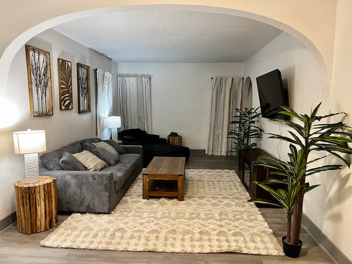 Midwest Oasis - Toledo, OH