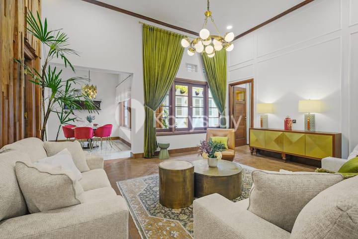 Skye Haus Villa By Kozystay | City Escape | Dago - Bandung