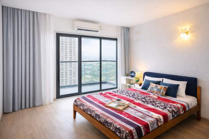 Spacious 1br Balcony Washroom In 3bhk Flat - Ahmedabad