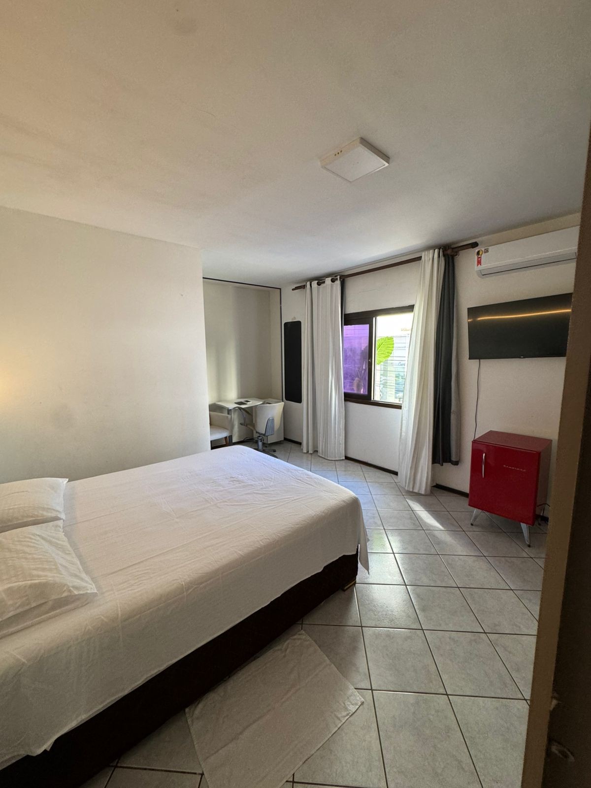 Cozy Queen Suite with View - Houses for Rent in Balneário Camboriú ...