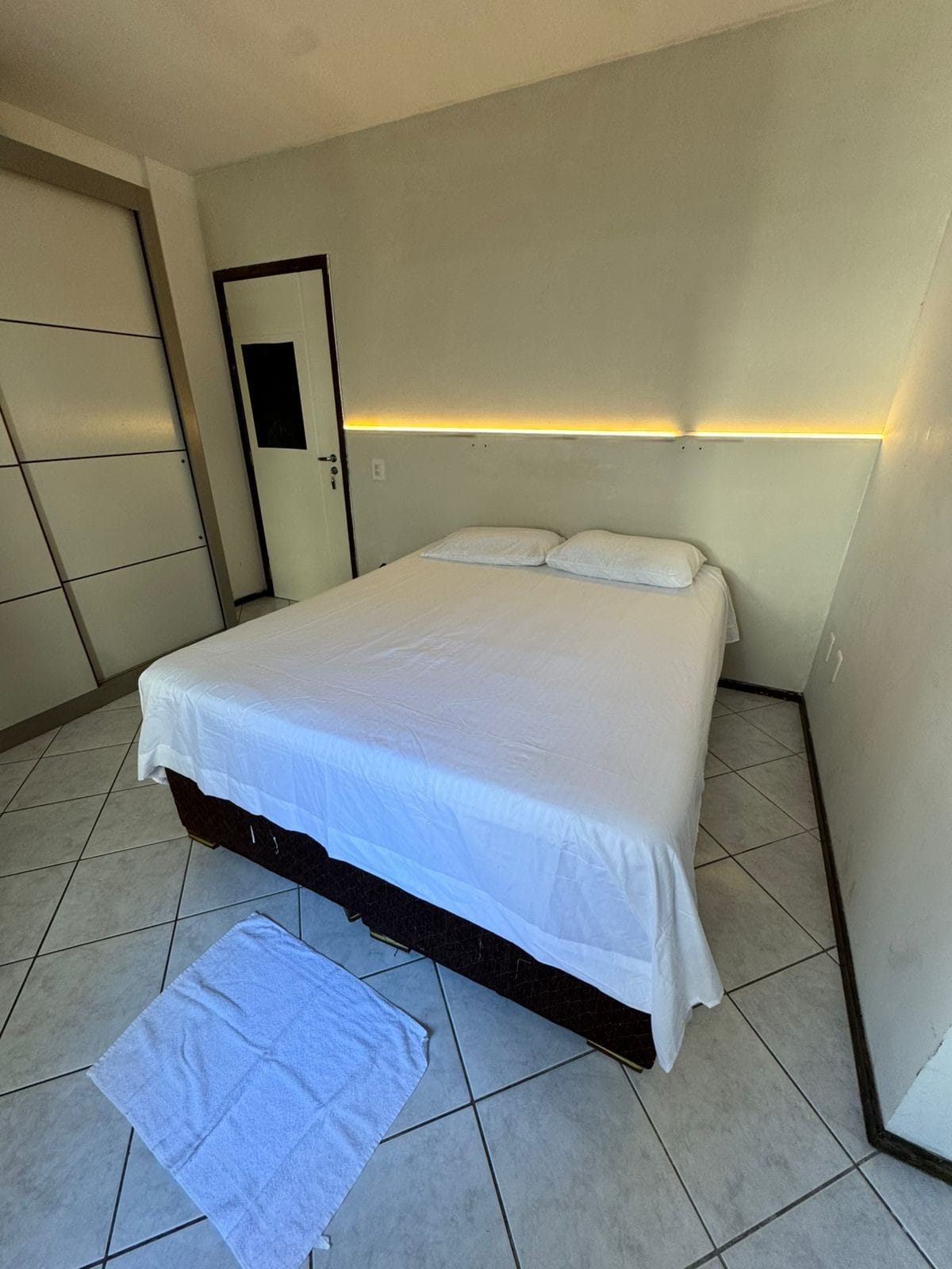 Cozy Queen Suite with View - Houses for Rent in Balneário Camboriú ...