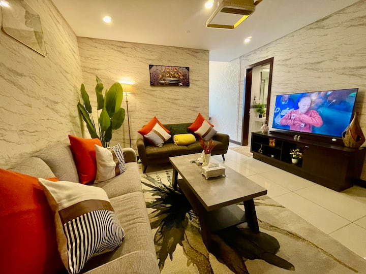 The Blue Sea View Luxurious Studio - Manama