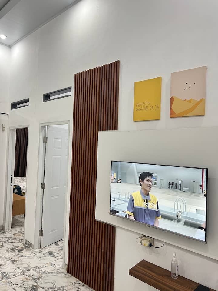 Rumah Perintis Indah 2 Br Dg Wifi Dan Netflix - Kedaton