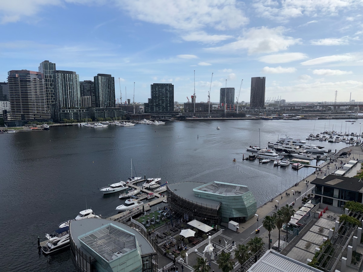 Private Room | Full Docklands Bay View - Flats for Rent in Docklands ...
