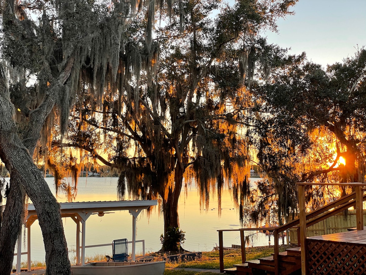 Hidden Pearl Lake House - Houses for Rent in Lake Placid, Florida ...