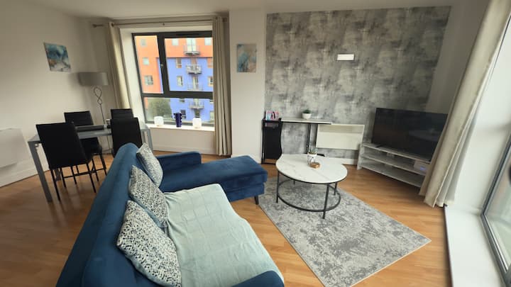 Sheffield City Centre 2- Bed Flat With Parking - 셰필드