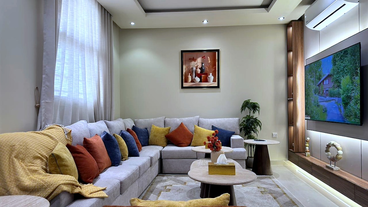 GR- Luxury 2-Bedroom Apartment | Prime Location - Flats for Rent in ...