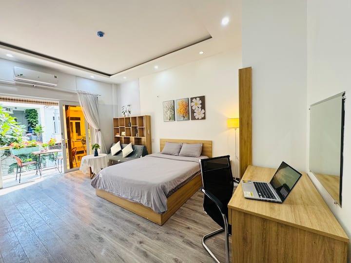 Baliza Home_mykhebeach_balcony_cozy Apartment - Đà Nẵng