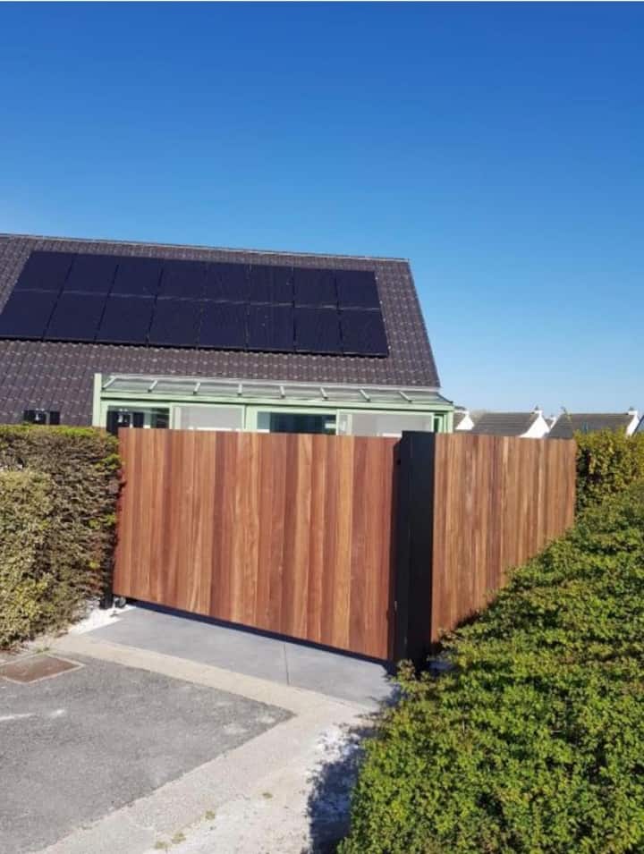 Ruim Familieverblijf Vlakbij Nieuwpoort Stad - Middelkerke