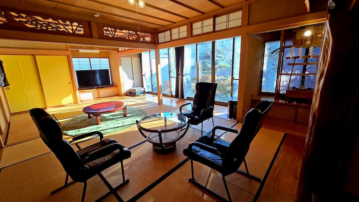 ＼駅前 徒歩20秒！／善光寺や松本城に電車一本！観光拠点として安曇野で最も便利な立地です！ - Matsumoto