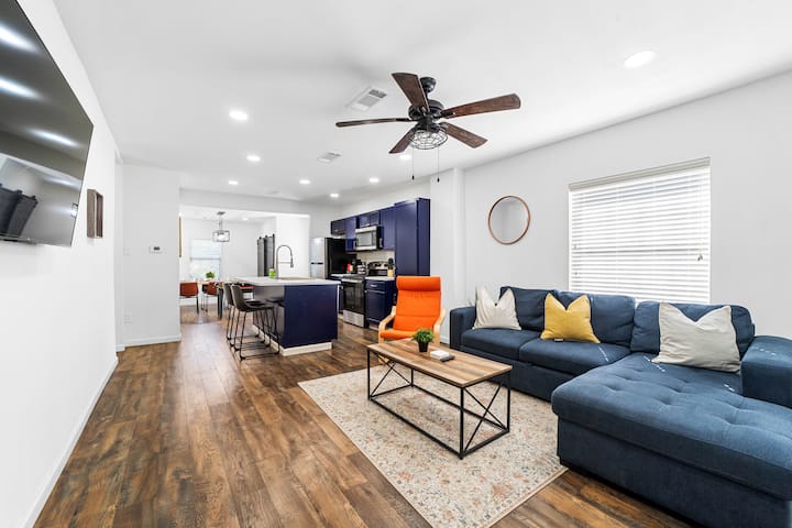 3br Retreat Near Nrg Stadium & Med Center - Houston, TX