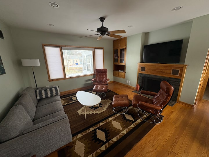 Cozy On Koser - The University of Iowa