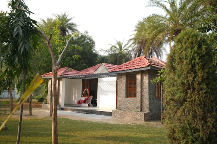Massive 3 Bedroom Farmhouse With Pool In Aravali - Faridabad