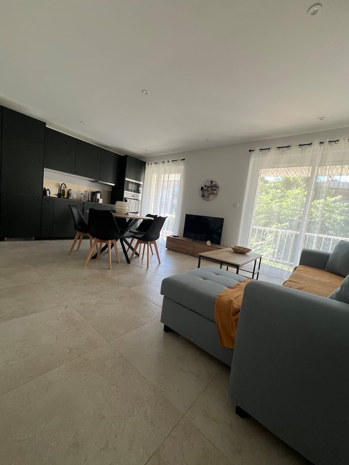 T3 Premium Sur Le Port - Carqueiranne