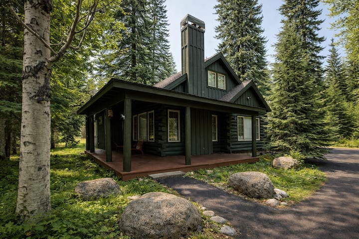 Two Masters | Hot Tub | Pong | Pickleball | Tennis - McCall, ID