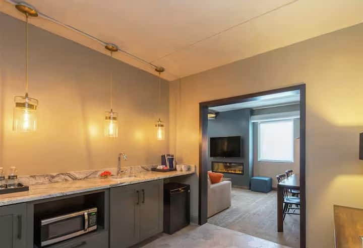 Hotel Saranac | Great Camp Suite 807 & 808 - Saranac Lake, NY