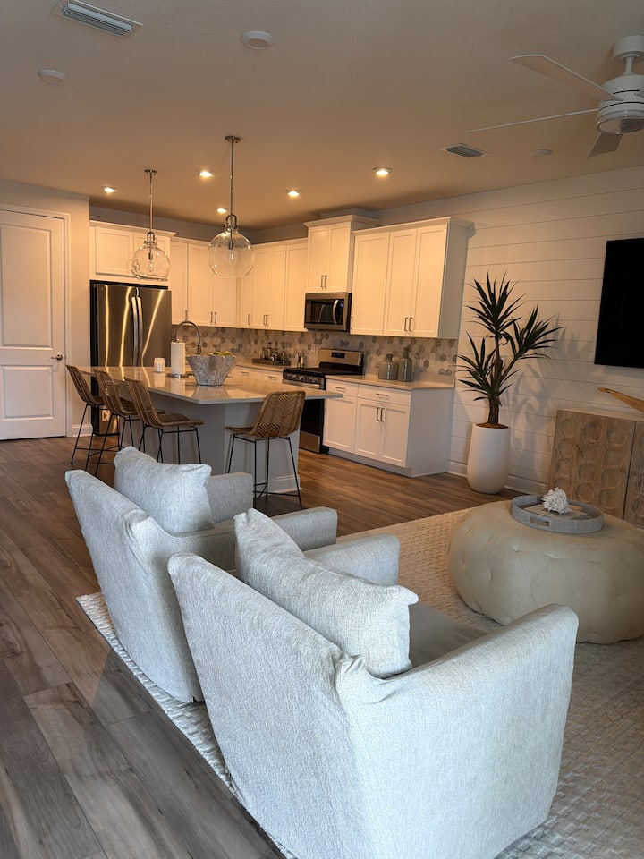 Walking Distance To Mayo Clinic. - Jacksonville, FL