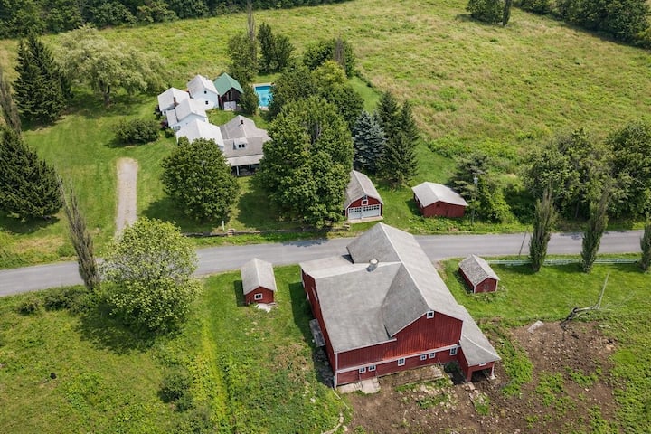 Ski, Sauna, And Seclusion In The Catskills - Roxbury, NY
