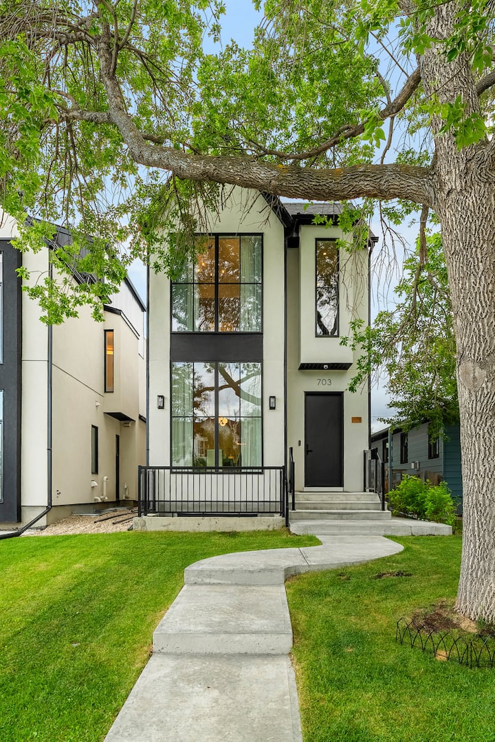 Bright Modern 2br Suite That Feels Like Home - Calgary