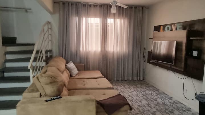 Suíte + 2 Quartos, Aconchegante, Pet Friendly - Maringá