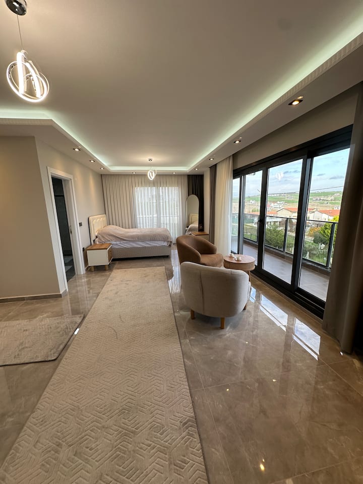 Deniz Manzaralı Villamız Rahatlığın Adresi - Silivri