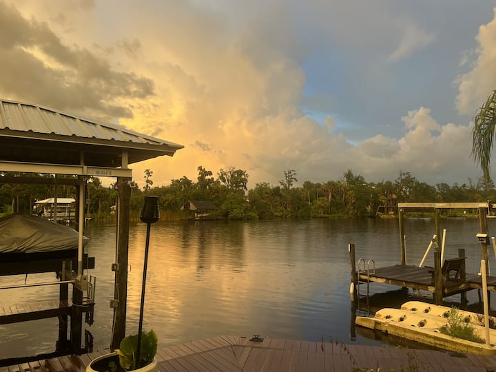 The Yellow Bungalow - Riverview, FL